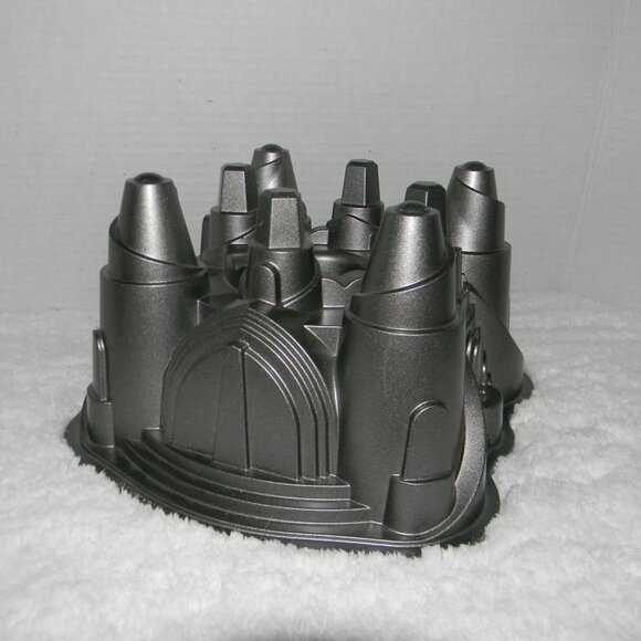 Nordicware | Kitchen | Nordicware Palace Royale Bundt Pan | Poshmark